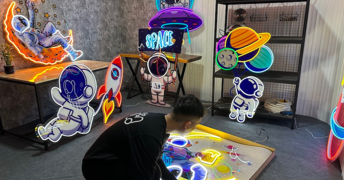 The Beauty of Neon Artwork: A Glowing Exhibition